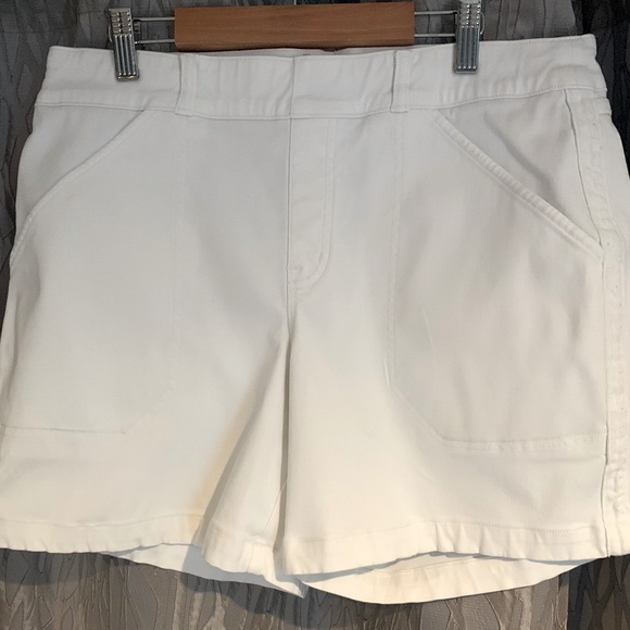 SPANX | Shorts | Spanx Off White Pull On Shorts Front Panel Size L ...